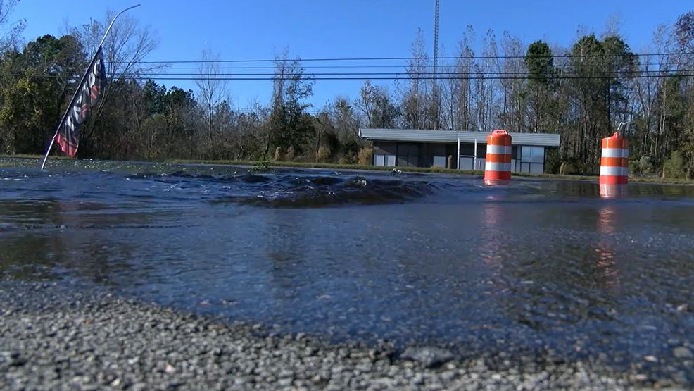 Kinston residents worried, frustrated as Neuse River causes flooding | WCTI